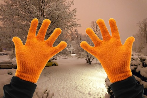 Winter Hats 4U Magic Warm Kids Knitted Gloves in Orange